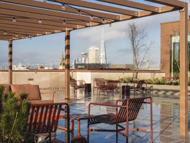 3 bedroom flat for rent in Biscuit Walk, London SE16