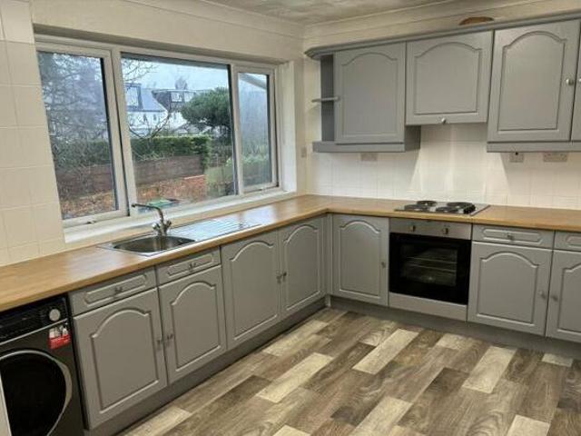 3 Bedroom Flat For Rent In Bishops Close