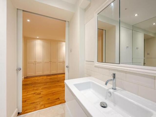 3 bedroom flat for rent in Bonchurch Road, W10