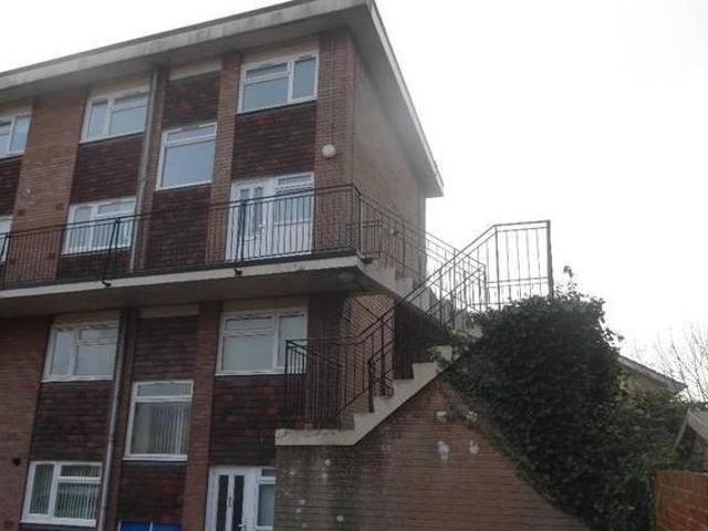 3 bedroom flat for rent in Bognor Regis Sutherland Court PO21