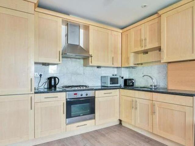 3 Bedroom Flat For Rent In Borough, London