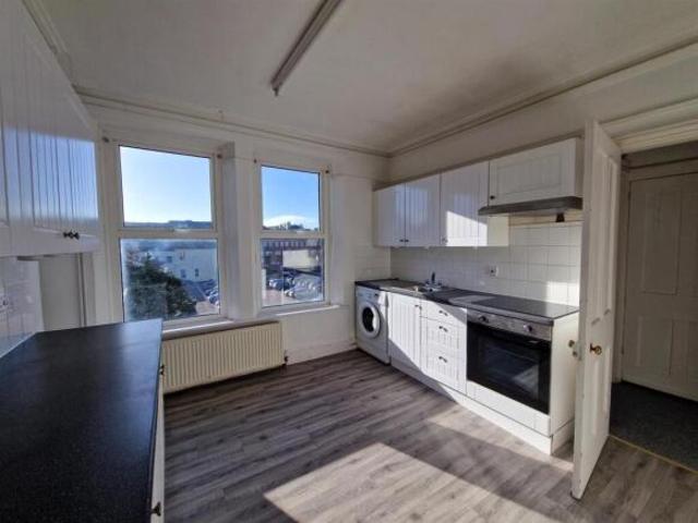 3 bedroom flat for rent in Bouverie Road West, Folkestone, CT20