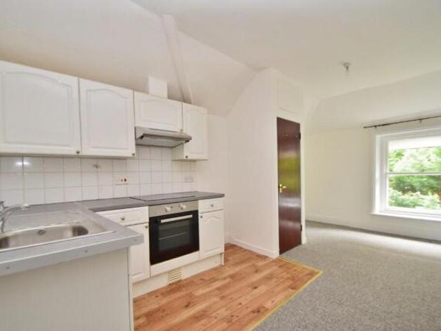 3 bedroom flat for rent in Bournemouth, BH1