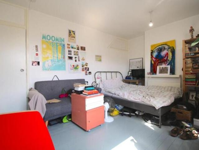 3 bedroom flat for rent in Bloomfield, Old Montague Street, London, E1