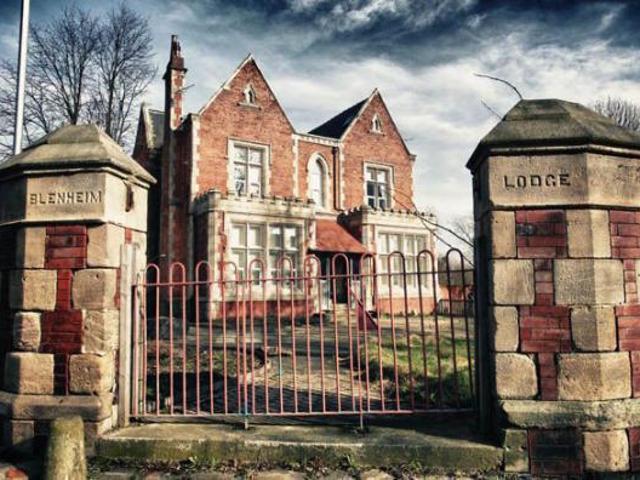 3 bedroom flat for rent in Blackman Lane, Leeds, West Yorkshire, LS2