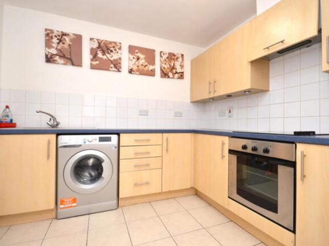 3 bedroom flat for rent in Blackwall way, Canary Wharf, E14 9QU, E14