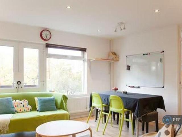 3 Bedroom Flat For Rent In Bromley