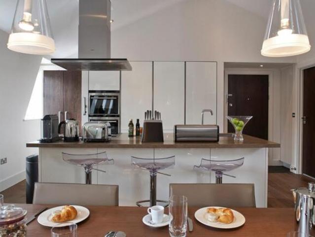 3 bedroom flat for rent in Brompton Road, London, SW3