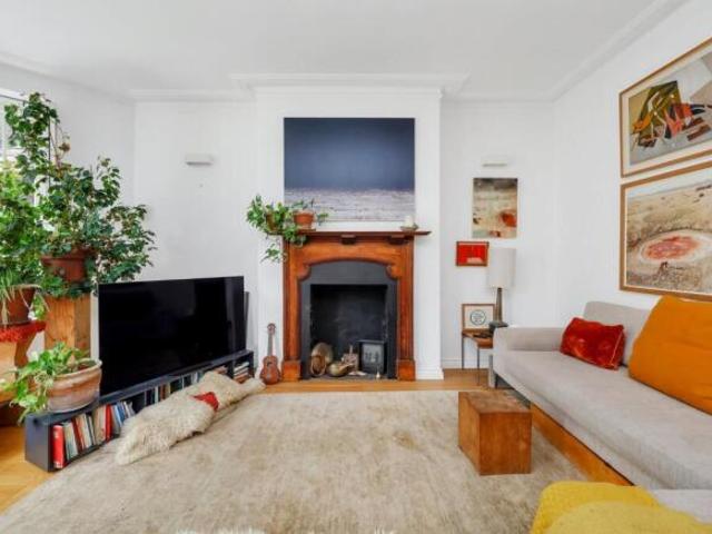 3 bedroom flat for rent in Brookfield, Highgate, N6