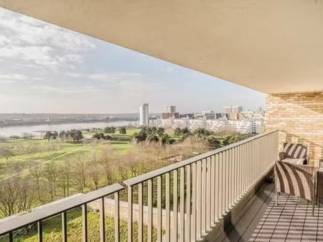 3 bedroom flat for rent in Bramwell Way, Pontoon Dock, E16