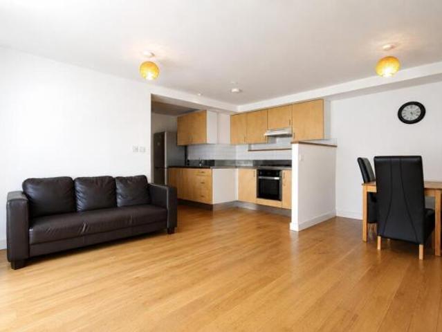 3 bedroom flat for rent in Brecknock Road, Tufnell Park, N7