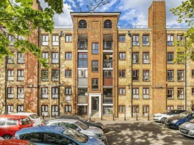 3 Bedroom Flat For Rent In Brixton, London