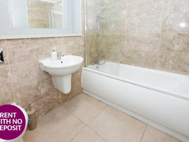3 bedroom flat for rent in Bridgewater Gate, Woden Street, Salford, M5