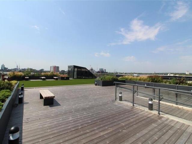 3 bedroom flat for rent in Bridgewater Point, Ordsall Lane, Salford, M5