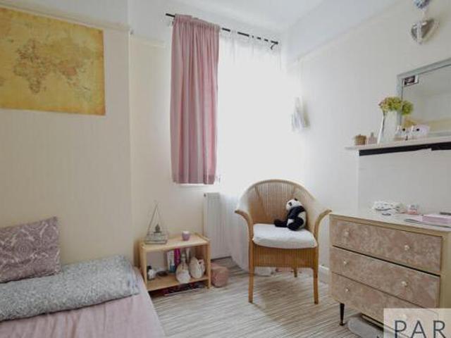 3 Bedroom Flat For Rent In Brighton