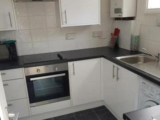 3 Bedroom Flat For Rent In Brighton