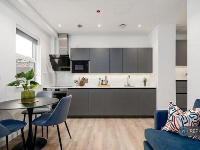 3 Bedroom Flat For Rent In Bristol