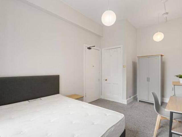 3 bedroom flat for rent in Bruntsfield Avenue, Bruntsfield, Edinburgh, EH10