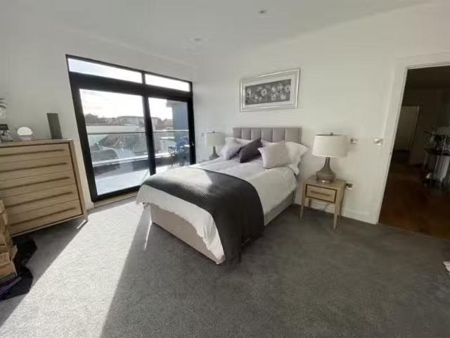 3 bedroom flat for rent in Bun Penny Apartments Ref 3755, CT6