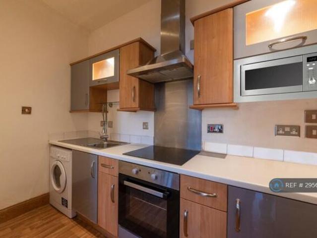 3 bedroom flat for rent in Burlington Road, Nottingham, NG5
