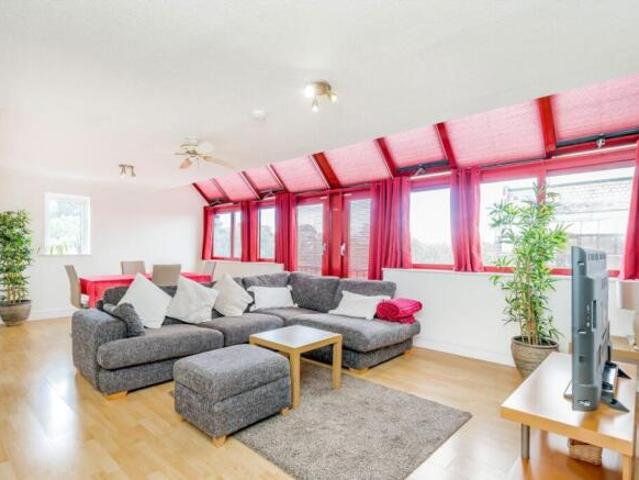 3 bedroom flat for rent in Bywater Place, Rotherhithe, SE16