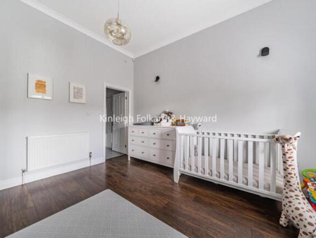 3 bedroom flat for rent in Camden Grove, Chislehurst, BR7