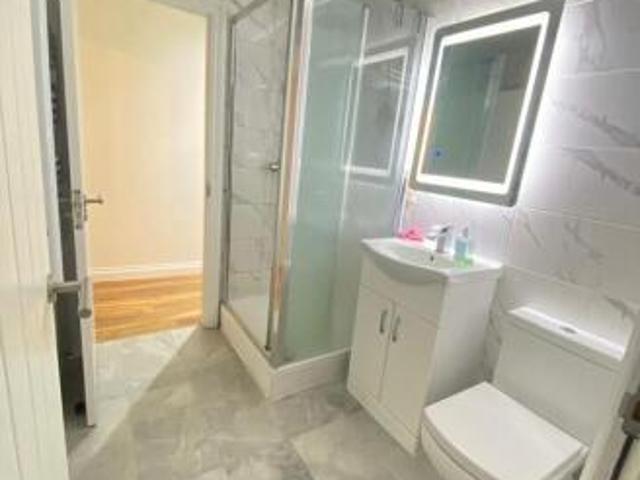 3 bedroom flat for rent in Canberra Road, London, W13