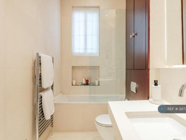 3 bedroom flat for rent in Canfield Gardens, London, NW6