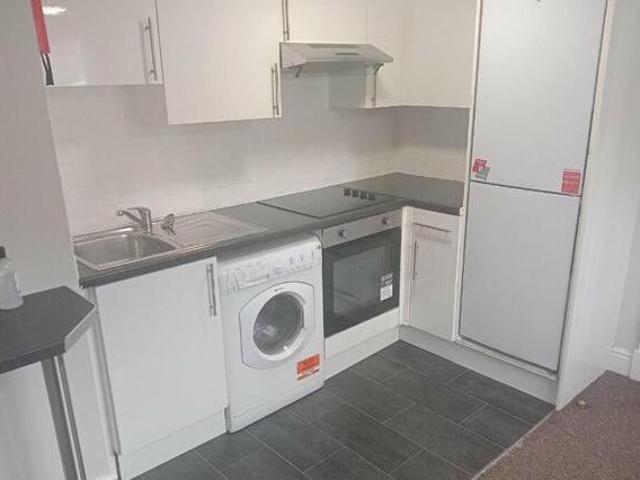 3 Bedroom Flat For Rent In Cardiff, Cardiff of