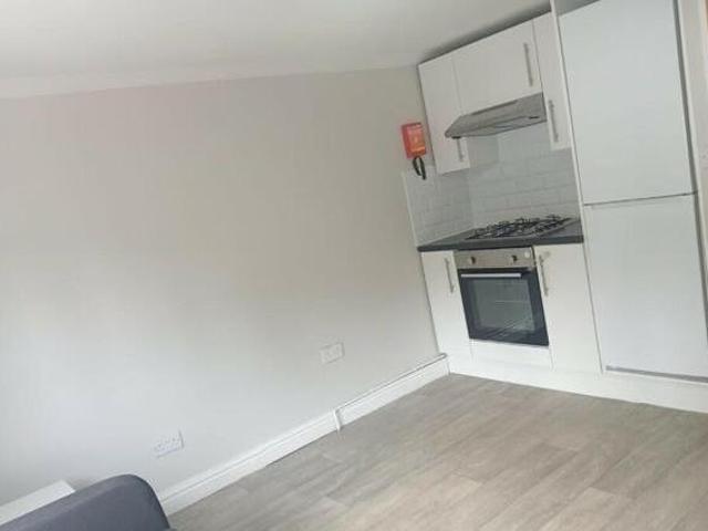 3 Bedroom Flat For Rent In Cardiff city