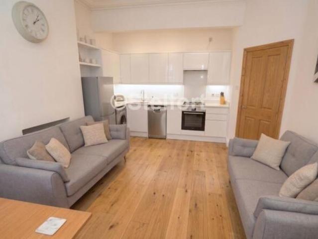 3 bedroom flat for rent in Carlingford Road, London N15