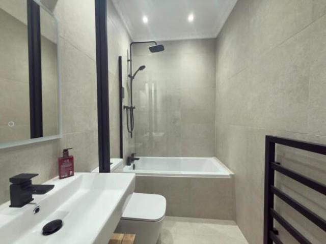 3 bedroom flat for rent in Carlton Terrace, Edinburgh, EH7