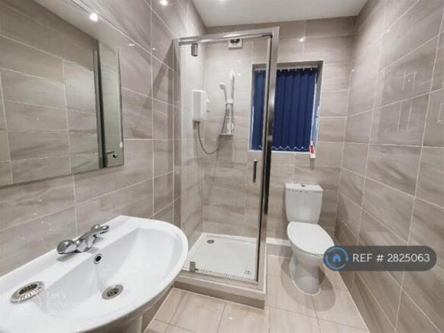 3 bedroom flat for rent in Castle Street, Reading, RG1