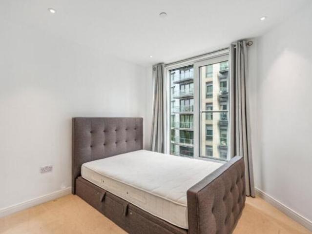3 bedroom flat for rent in Cascade Court, 1 Sopwith Way, SW11