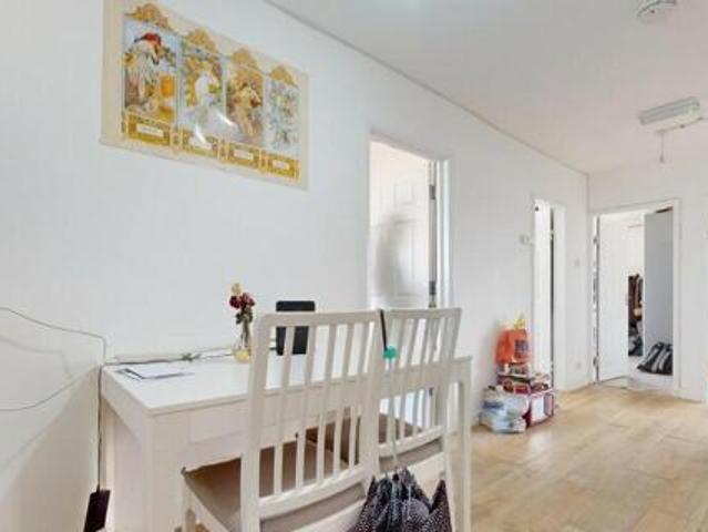 3 Bedroom Flat For Rent In Central Street, London