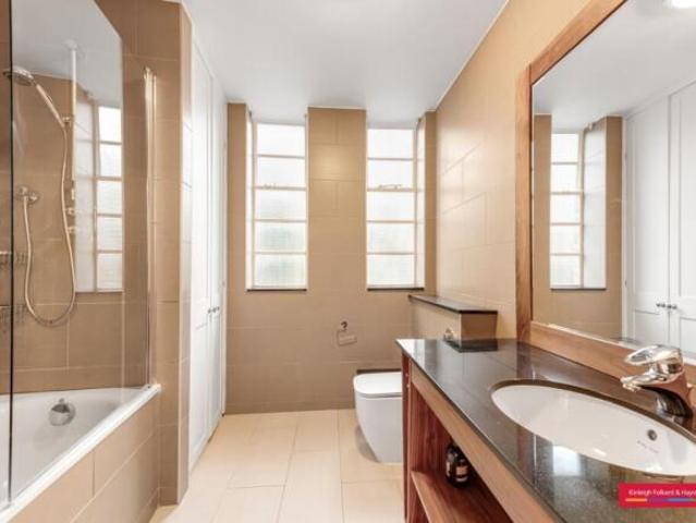 3 bedroom flat for rent in Cholmeley Park, London, N6