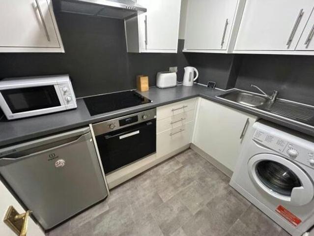 3 bedroom flat for rent in Chapel Street, Edinburgh, Midlothian, EH8