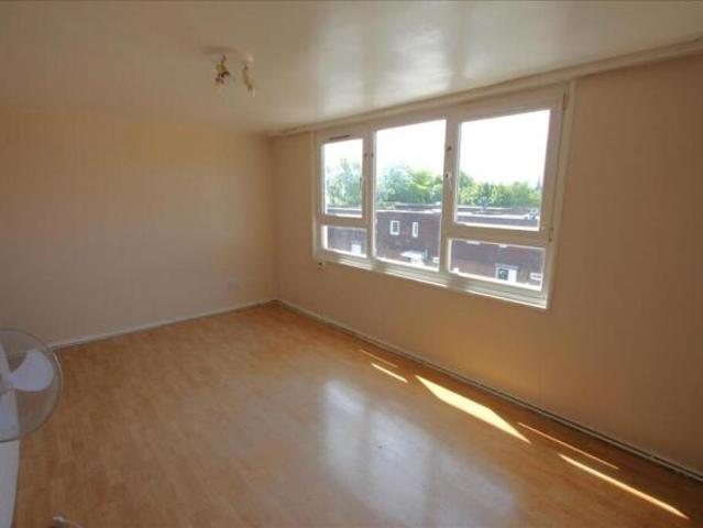 3 bedroom flat for rent in Chedworth House, West Green Road, Tottenham, London, N15