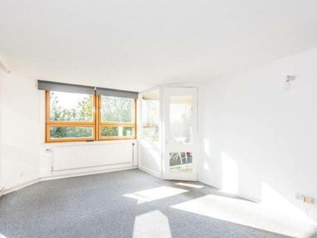 3 Bedroom Flat For Rent In Chelsea, London