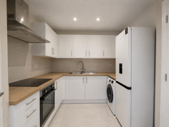 3 bedroom flat for rent in Chislehurst, BR7