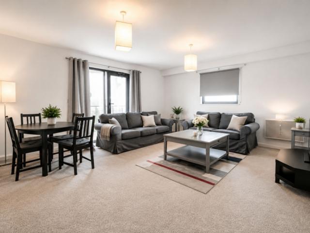 3 bedroom flat for rent in Churchill Way, Cardiff, CF10
