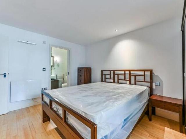 3 bedroom flat for rent in Circa Apartments, Regents Park Road, Primrose Hill, NW1