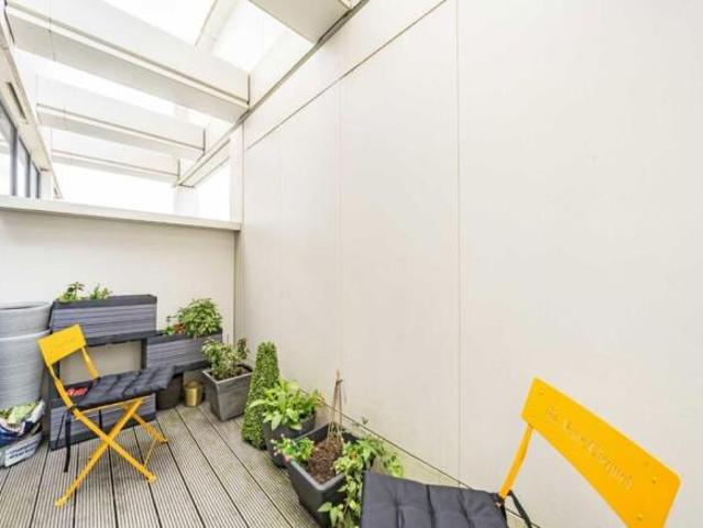 3 bedroom flat for rent in City North Place, London, N4
