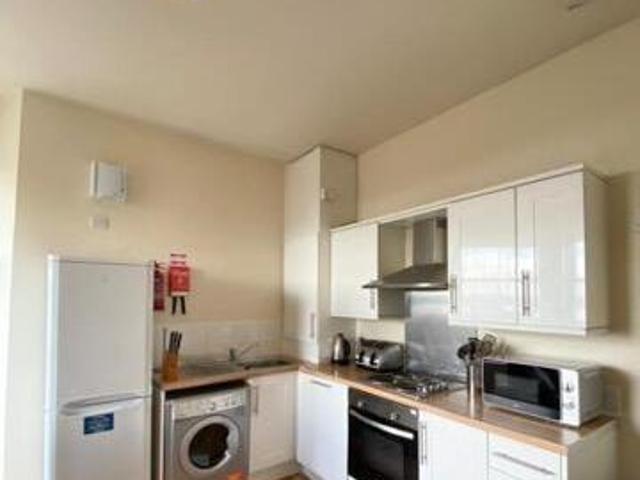 3 Bedroom Flat For Rent In City Centre, Dundee
