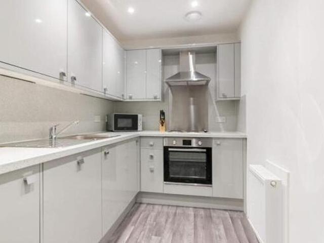 3 Bedroom Flat For Rent In City Centre, Dundee