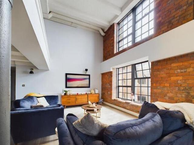 3 Bedroom Flat For Rent In City Centre, Liverpool