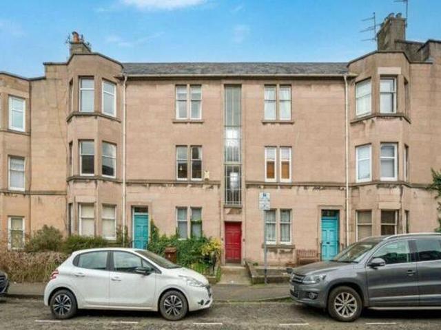 3 Bedroom Flat For Rent In Comely Bank