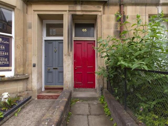 3 bedroom flat for rent in Comiston Road, Edinburgh, EH10