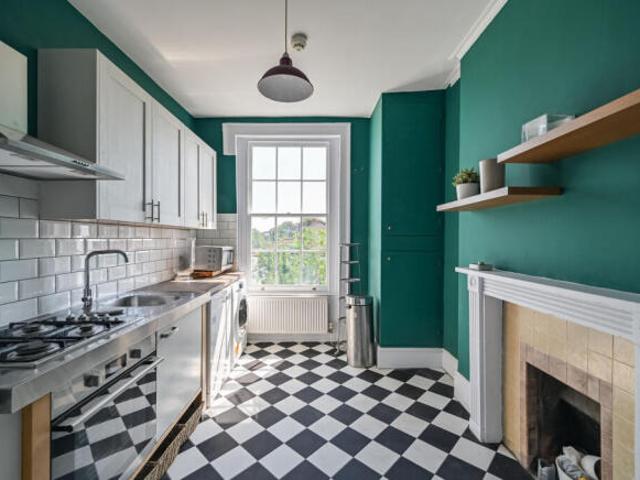 3 bedroom flat for rent in Compton Terrace, Highbury and Islington, London, N1