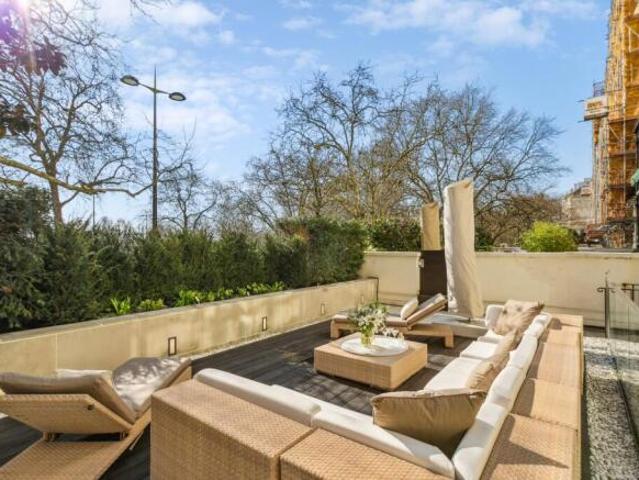 3 bedroom flat for rent in Connaught Place, Connaught Village, W2